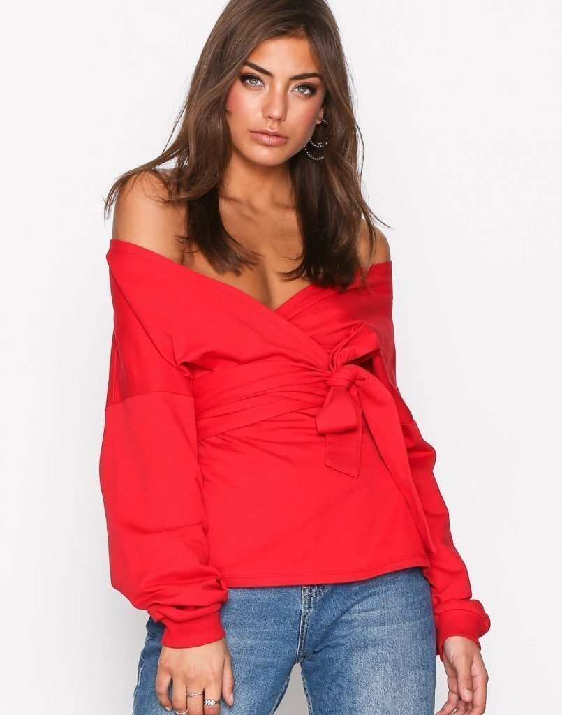 Nly Trend Front And Back Sweat Svetari Punainen - Vaatekauppa24.fi